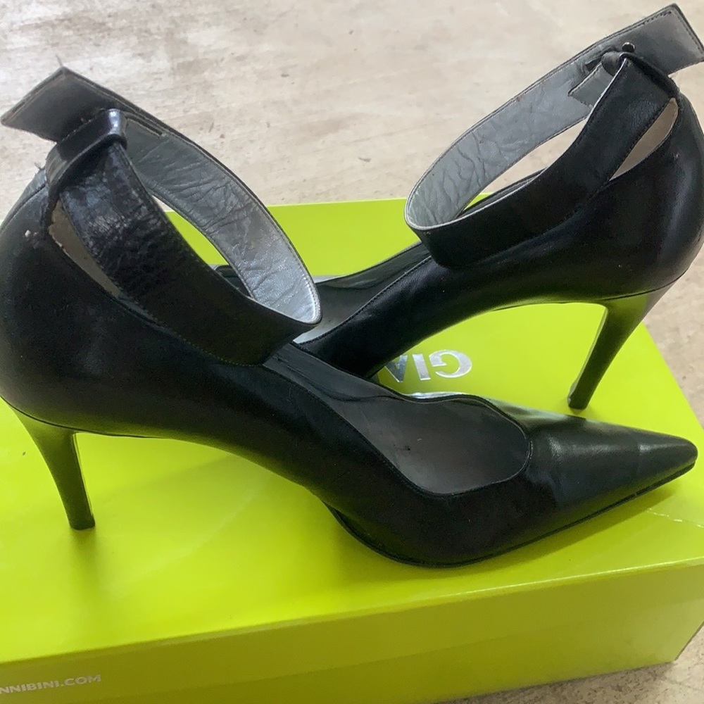 Black Pumps - Gem